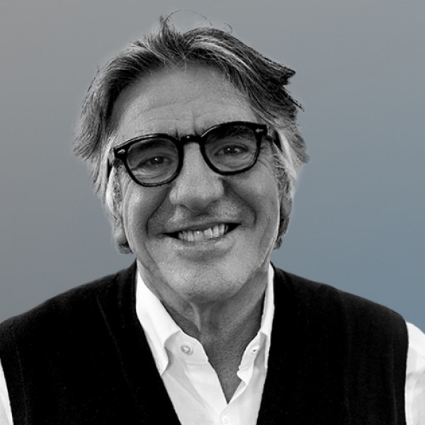 Laureato in Medicina e Chirurgia presso l’Università degli Studi di ...